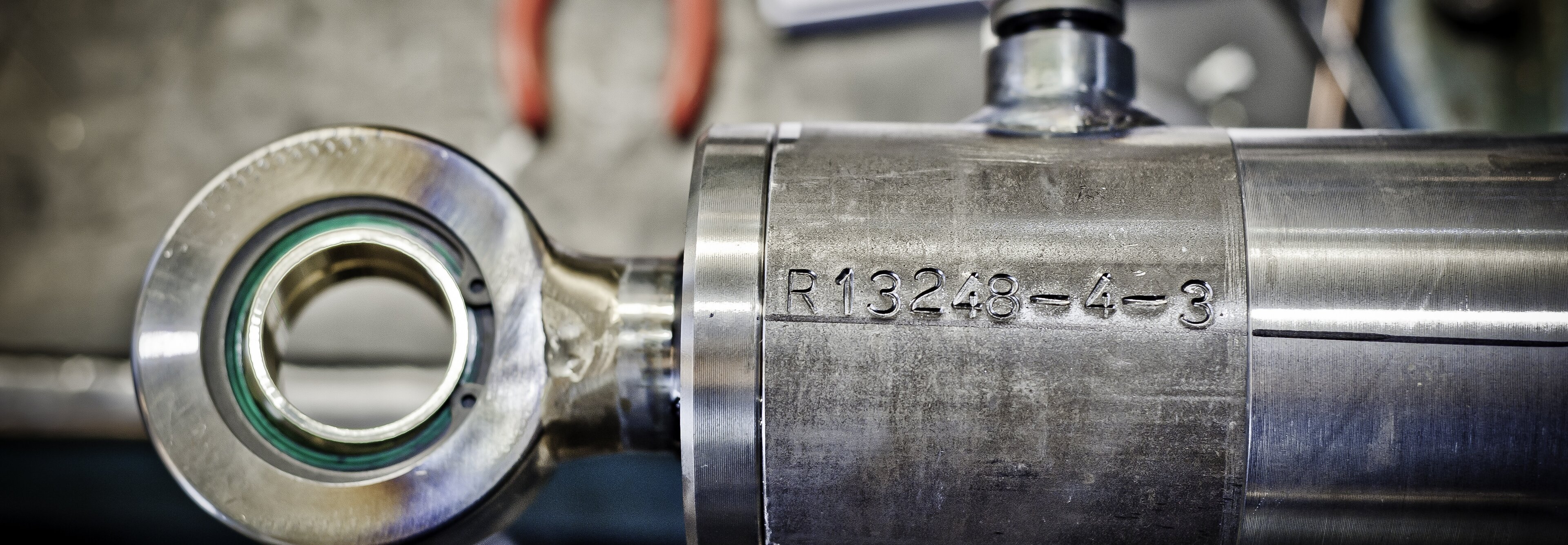 Hydrauliske - dobbelt- og enkeltvirkende sylindre - fra standard ...